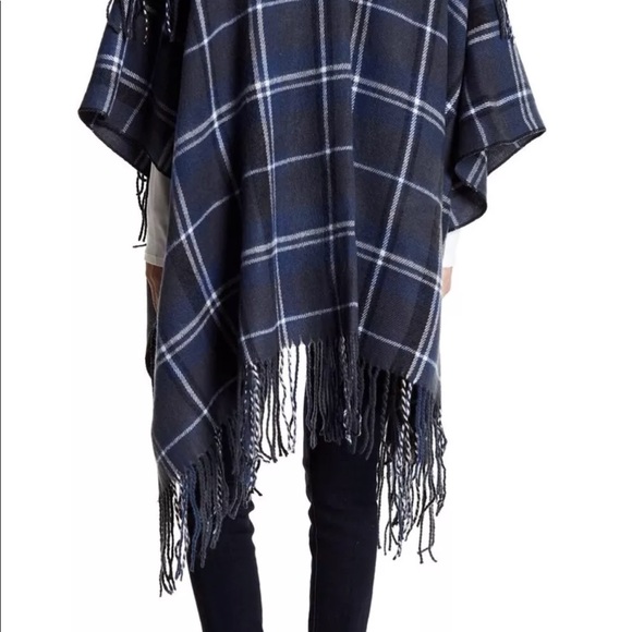 BCBGeneration | Tops | Bcbg Generation Draped Fringe Waterfall Wrap ...